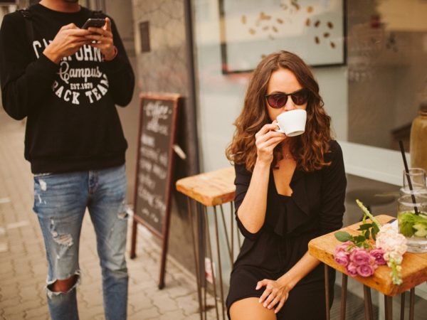 Yellow Flags To Look Out For in a Relationship